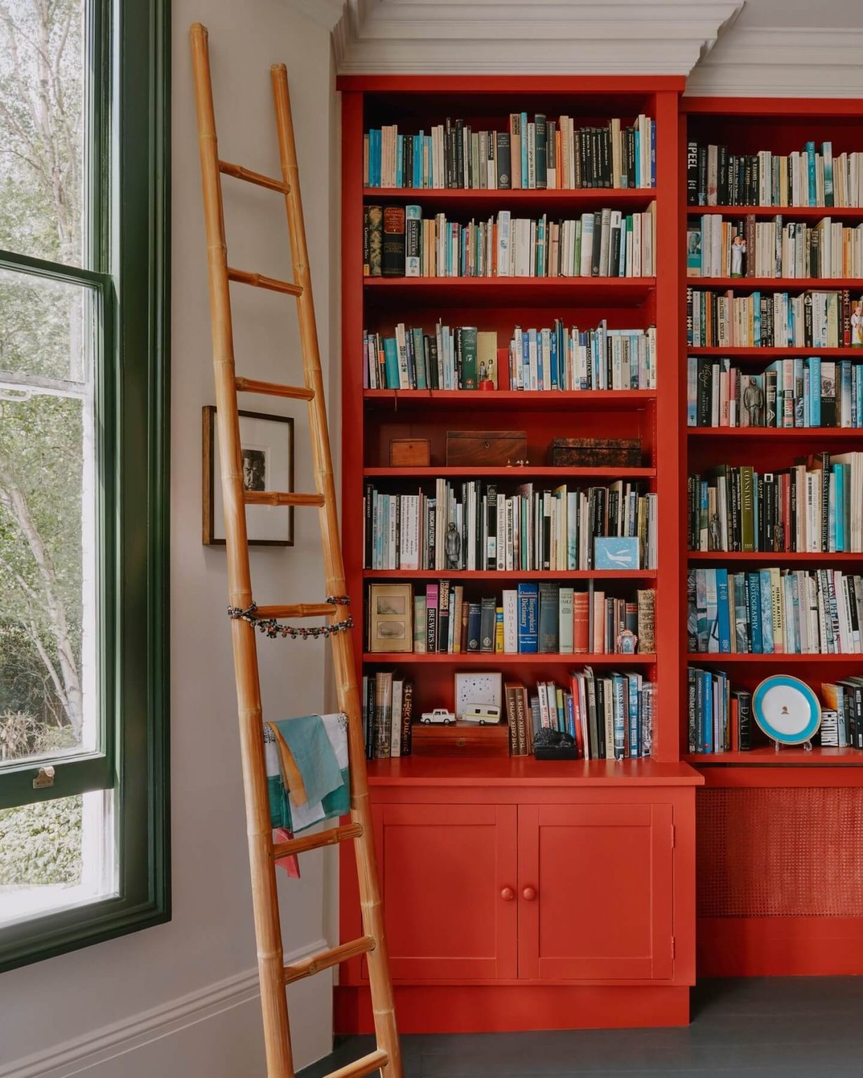 35+ Creative Bookshelf Design Ideas to Elevate Any Room - Evinco Design