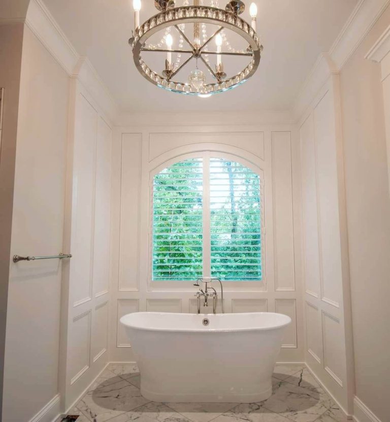 25+ Stunning Bathroom Wainscoting Ideas to Maximize Space - Evinco Design