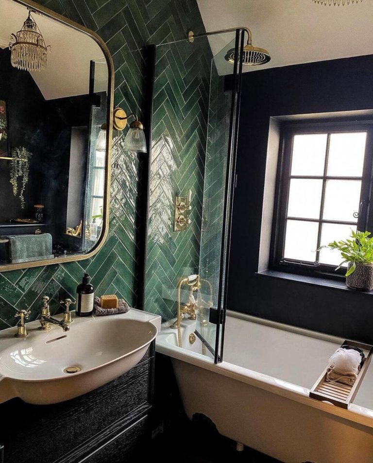 27+ Elegant Moody Bathroom Ideas to Transform Your Space - Evinco Design
