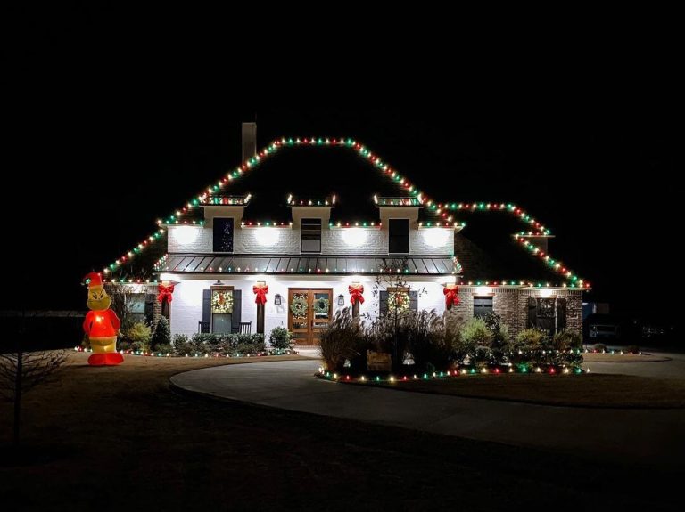 25 Outdoor Christmas Decorations Ideas for a Festive Yard