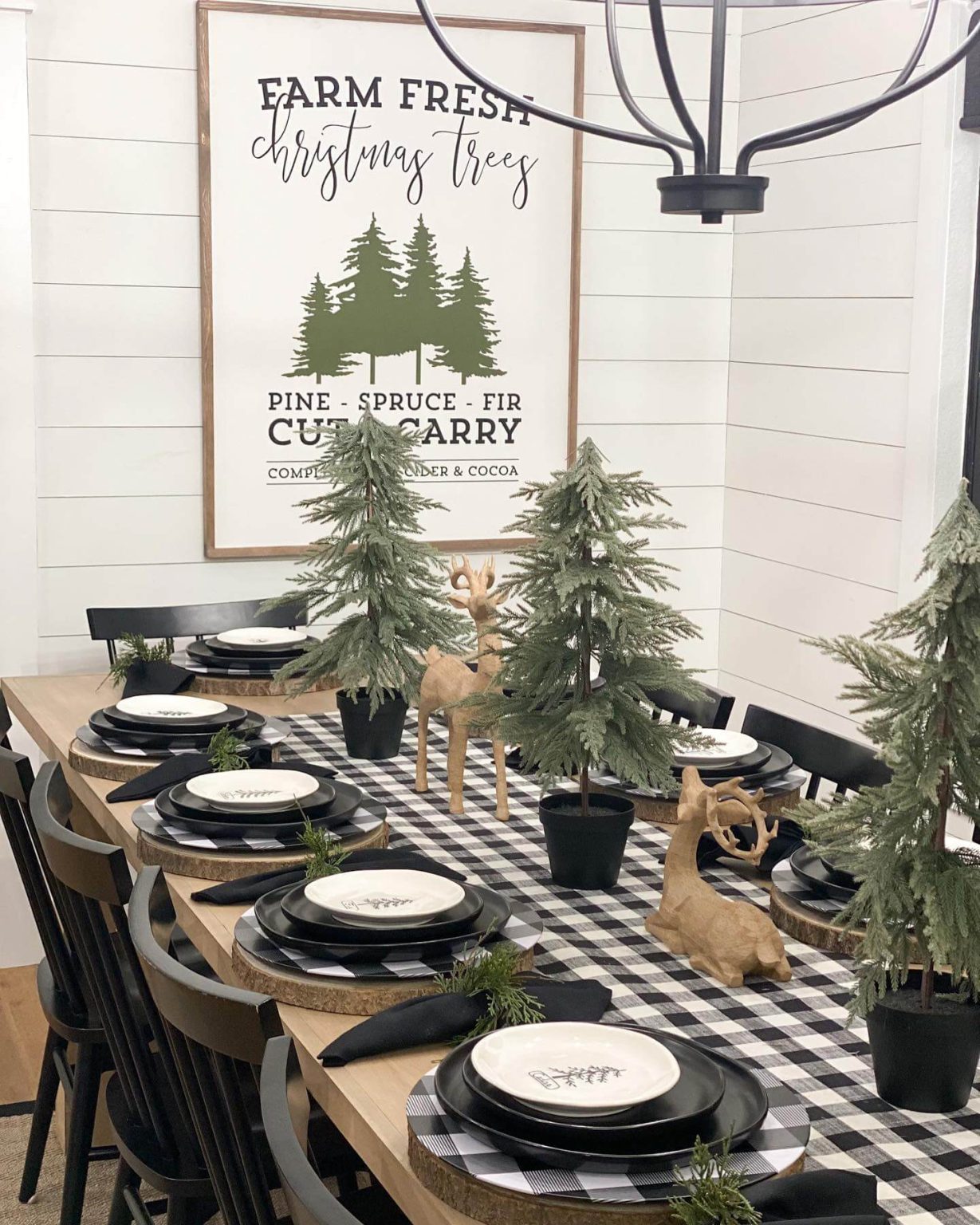 13+ Buffalo Check Christmas Decor Ideas for Every Room in Your Home