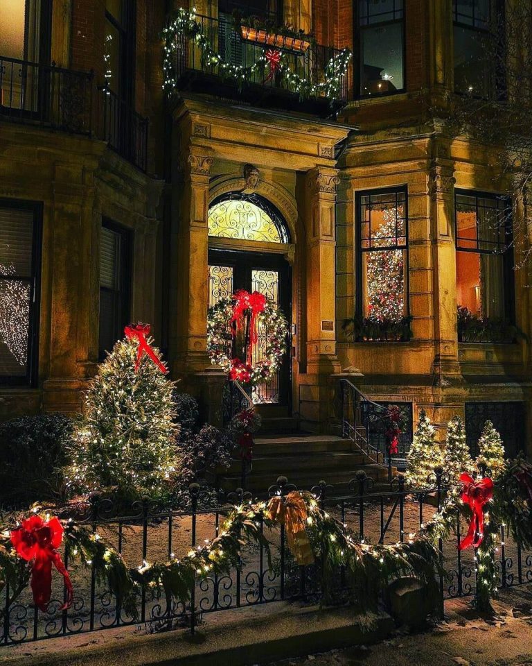 25 Outdoor Christmas Decorations Ideas for a Festive Yard