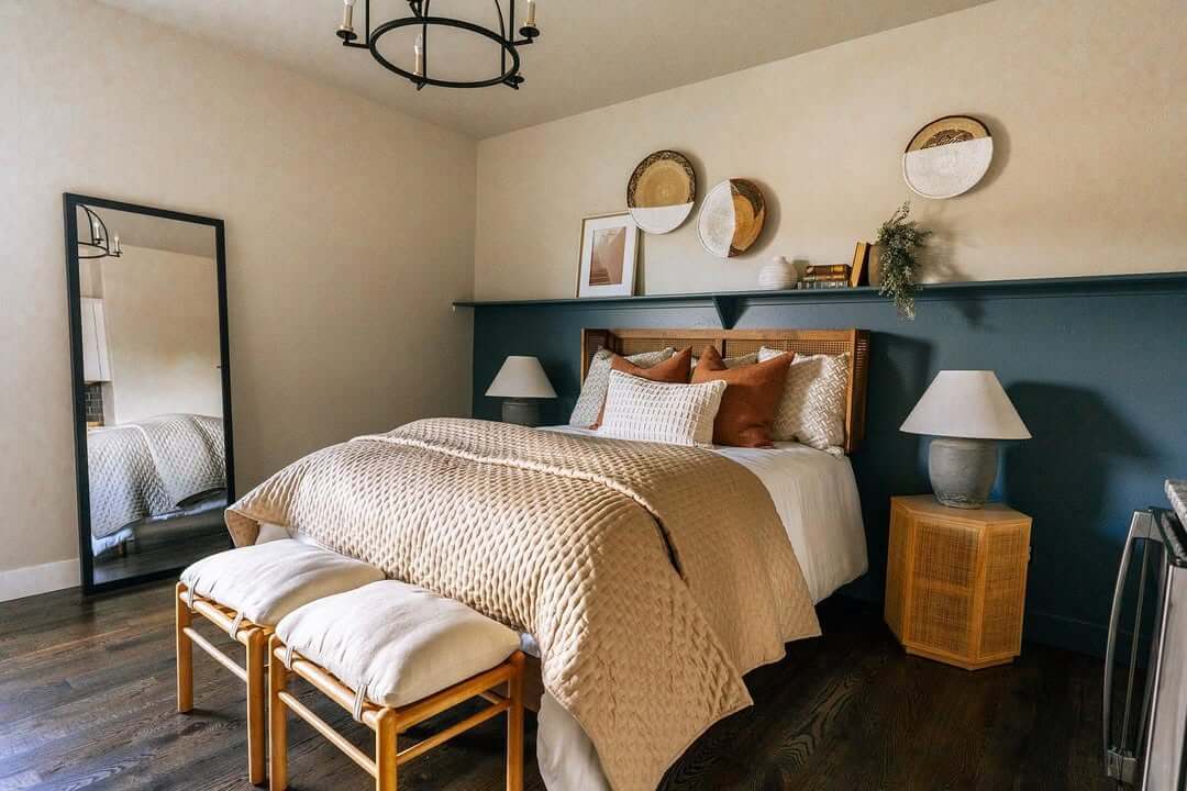 29+ Elegant Bedroom Accent Wall Ideas That Feel Timeless - Evinco Design