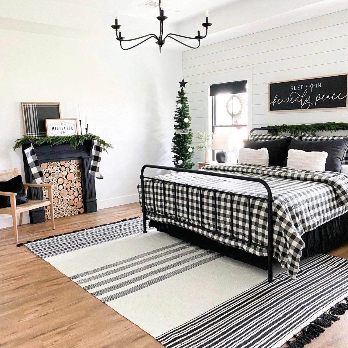 13+ Buffalo Check Christmas Decor Ideas for Every Room in Your Home