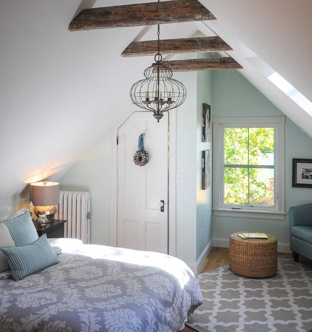 19+ Cozy Attic Bedroom Ideas for a Relaxing Master Retreat - Evinco Design