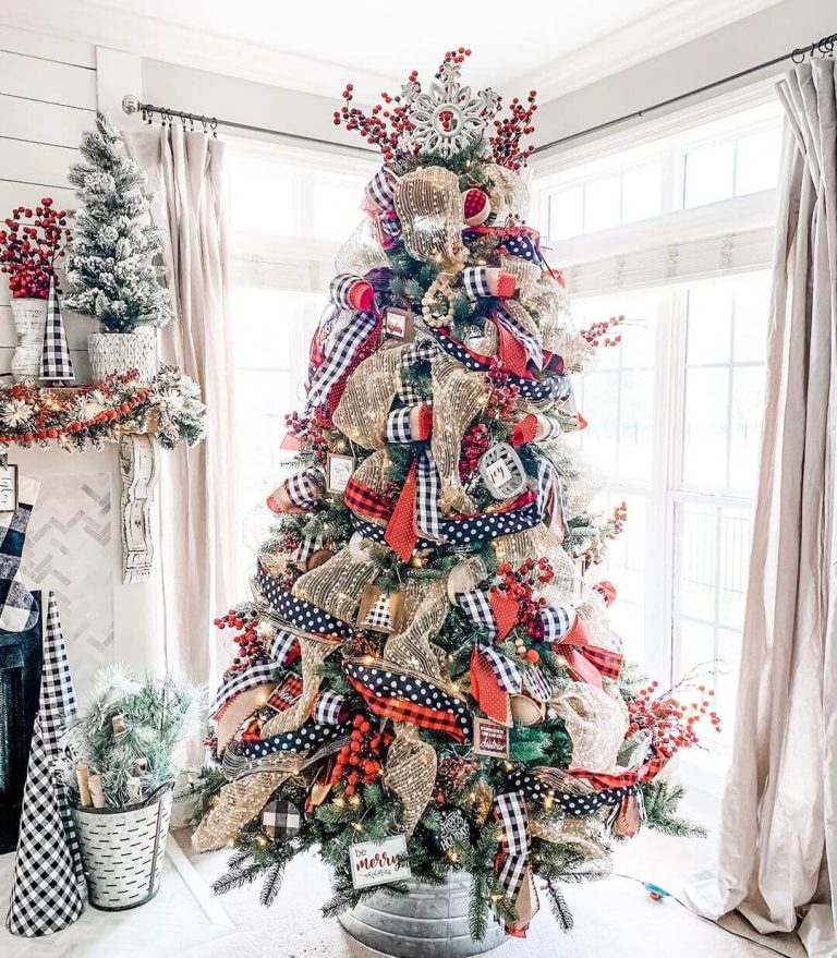 13+ Buffalo Check Christmas Decor Ideas for Every Room in Your Home