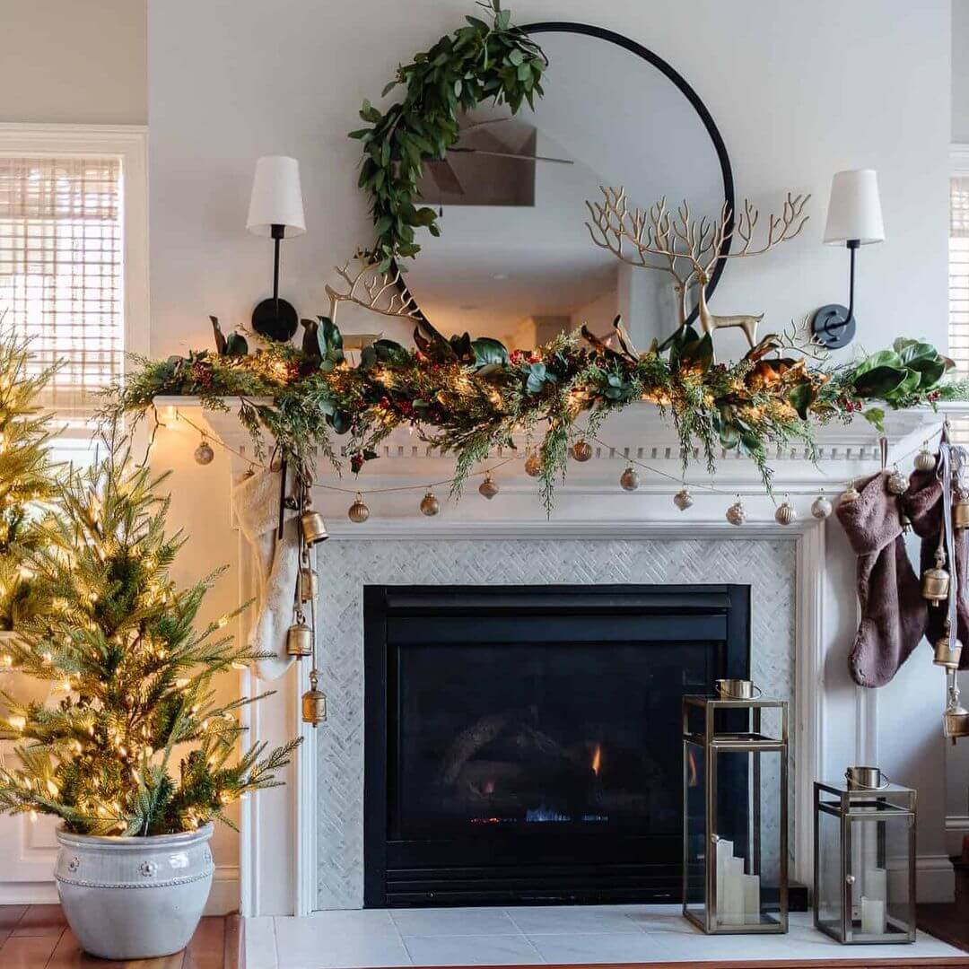 22+ Creative Christmas Mantle Decor Ideas for a Picture-Perfect Setup