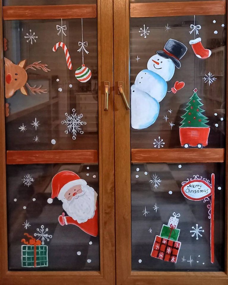 23+ Festive Christmas Window Decor Ideas to Brighten Up Your Home