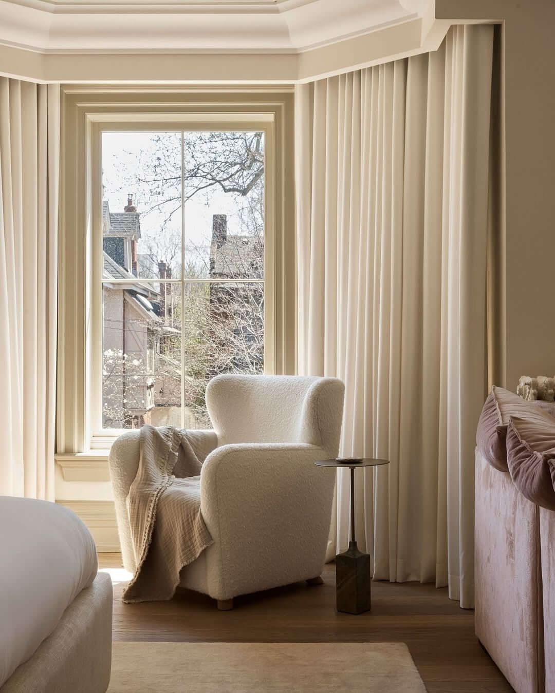 22+ Best Bedroom Chair Designs for a Comfortable & Inviting Feel