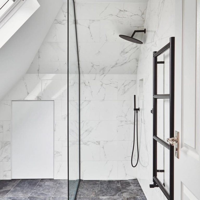 25+ Black Bathroom Hardware Ideas to Elevate Your Space