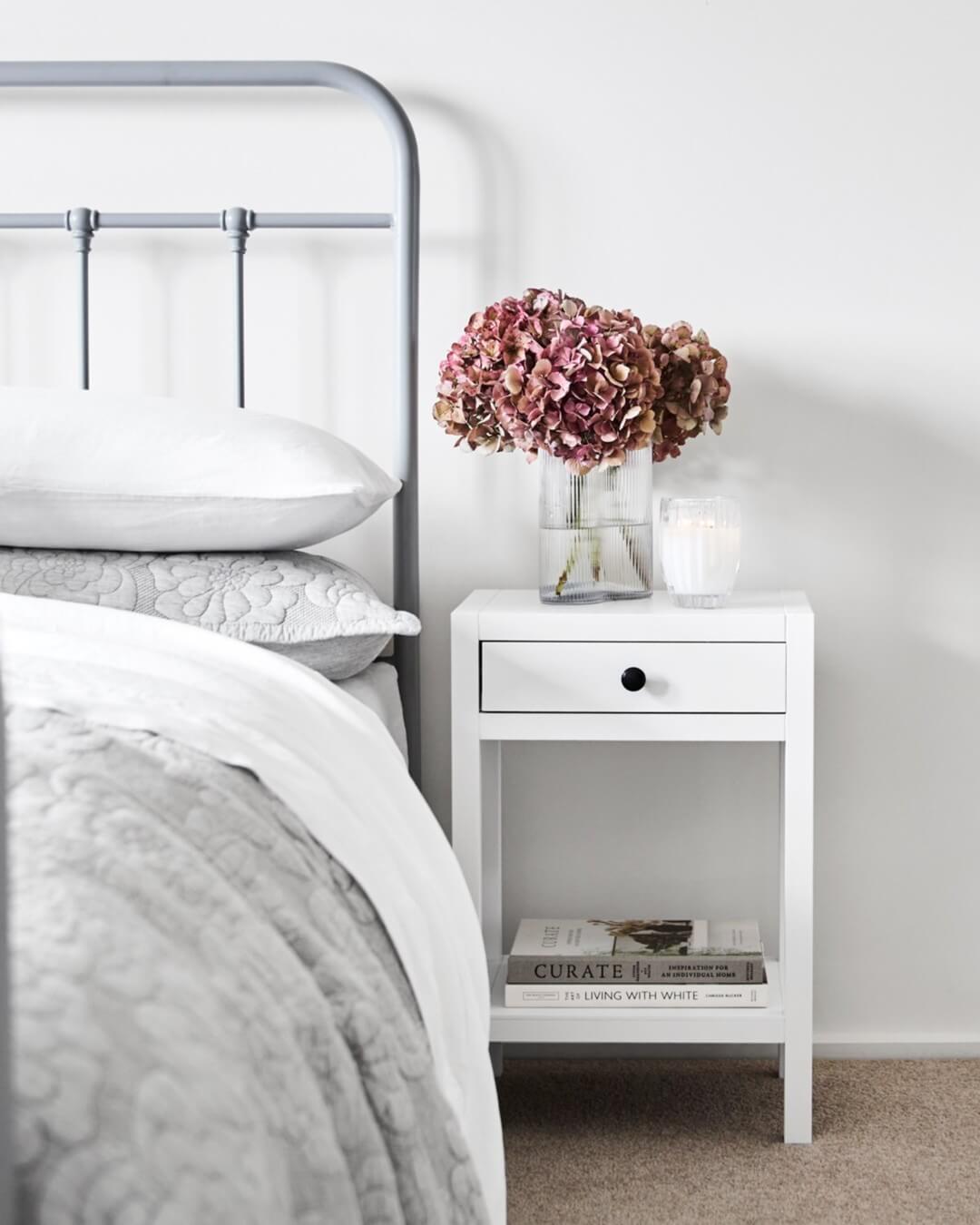 41+ Best Bedside Table Designs for Storage & Style
