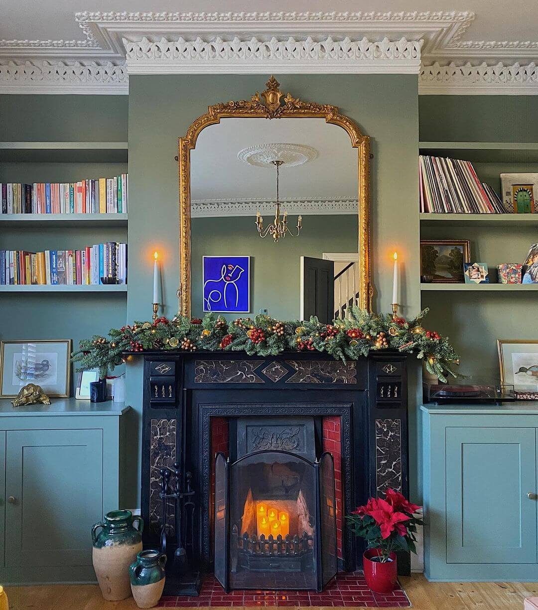 22+ Creative Christmas Mantle Decor Ideas for a Picture-Perfect Setup