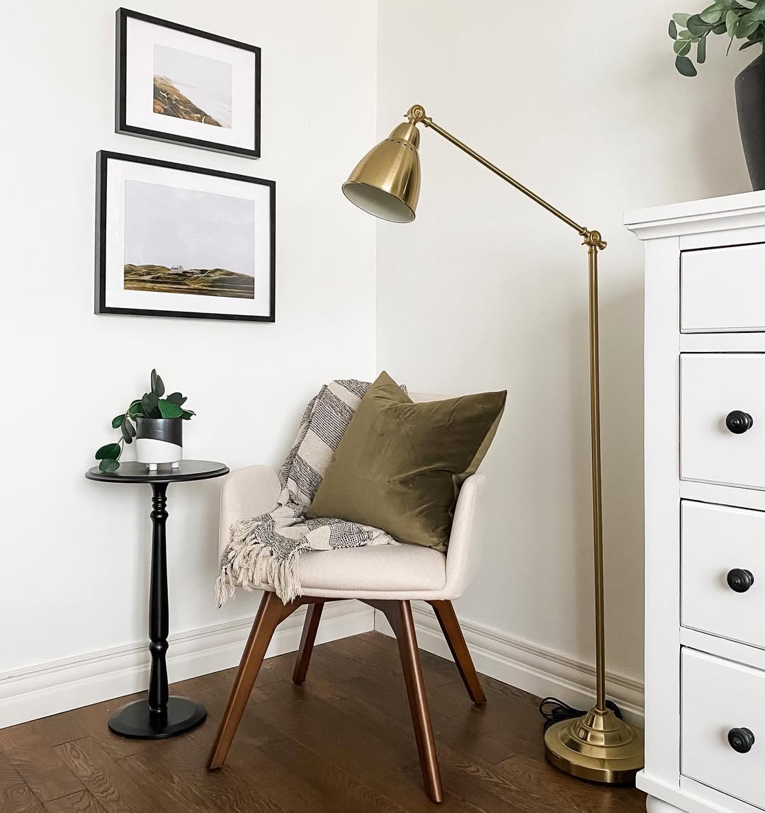 21+ Best Bedroom Corner Designs for Small & Large Spaces