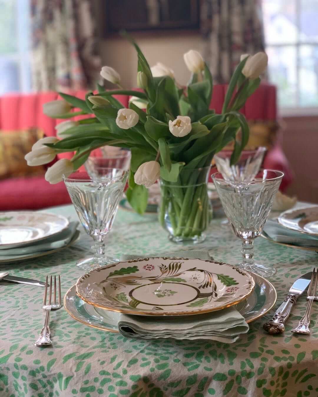 30+ Winter Table Decor Ideas for a Magical & Festive Look