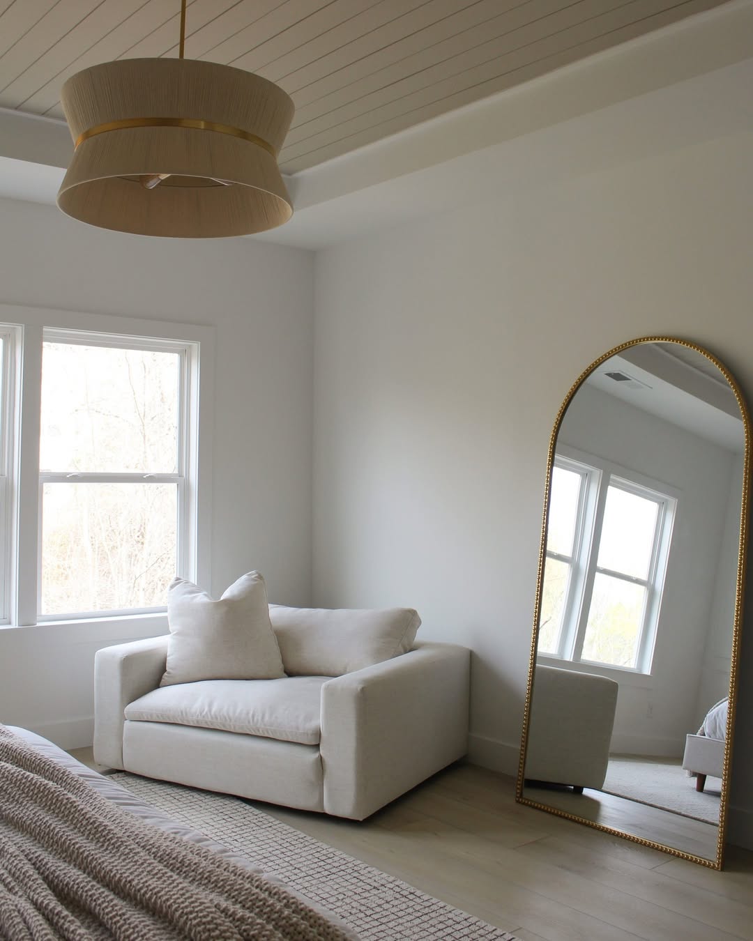 21+ Best Bedroom Corner Designs for Small & Large Spaces