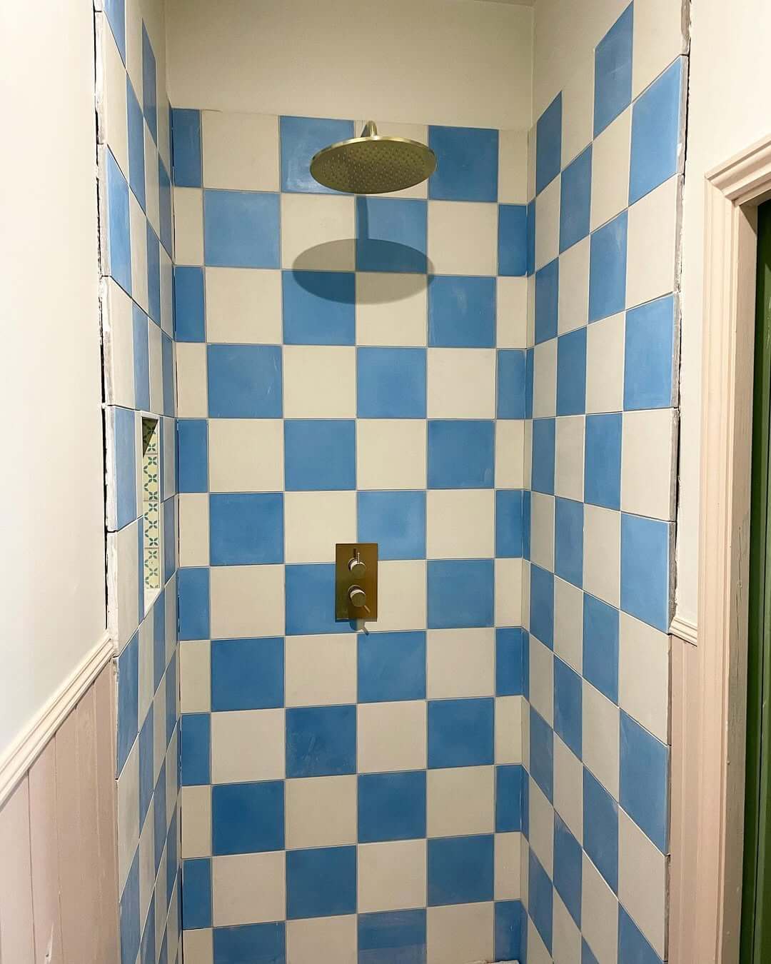 15+ Blue Bathroom Tile Ideas for a Chic & Modern Space