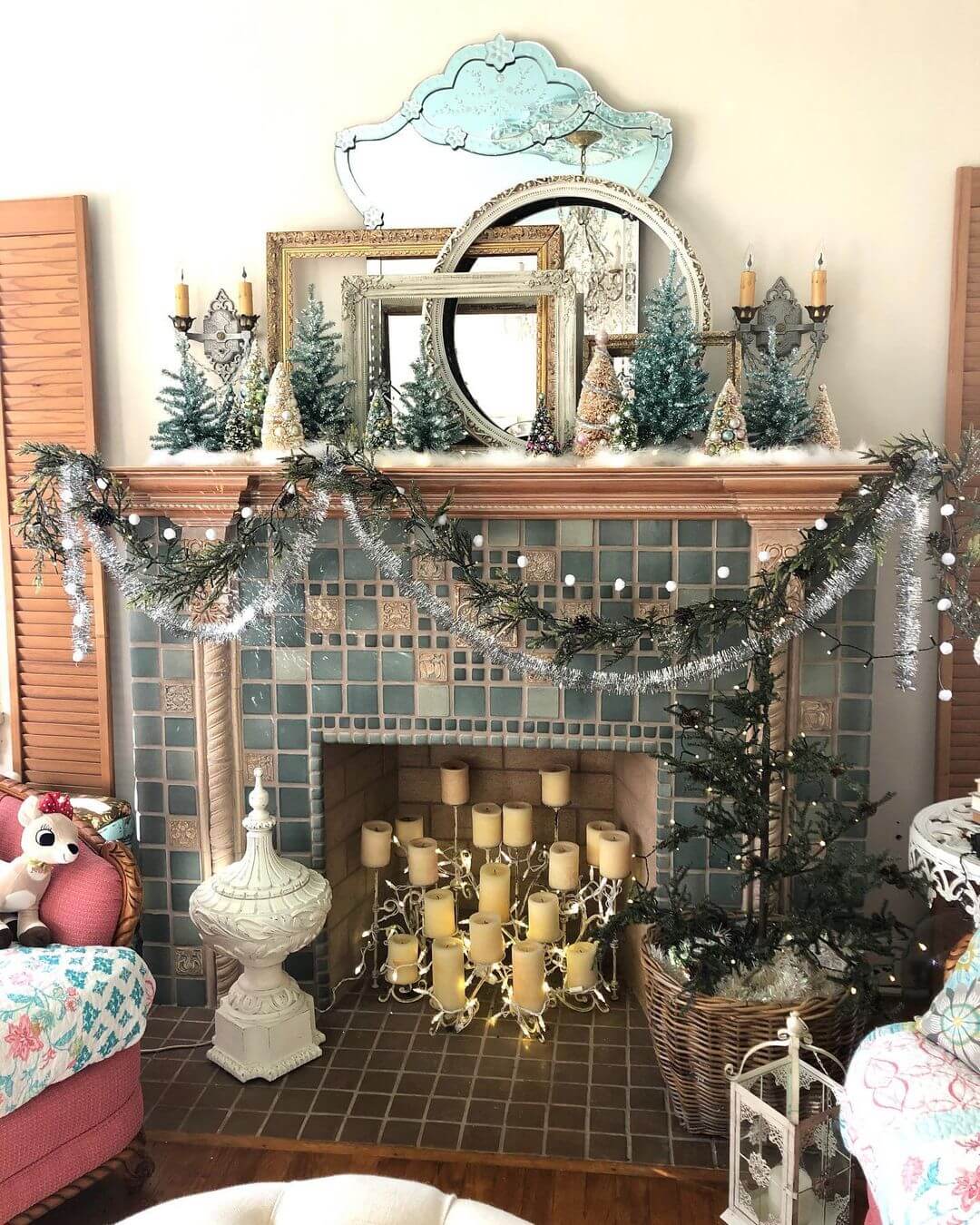 22+ Creative Christmas Mantle Decor Ideas for a Picture-Perfect Setup
