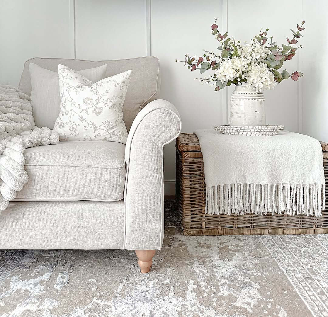 Best 30+ Neutral Living Room Designs for a Minimal & Cozy Feel