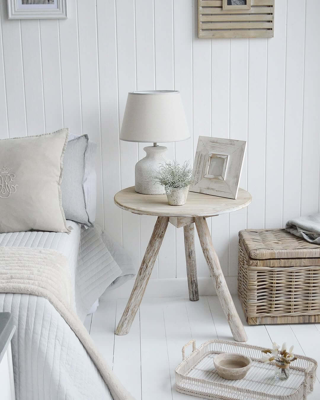 41+ Best Bedside Table Designs for Storage & Style