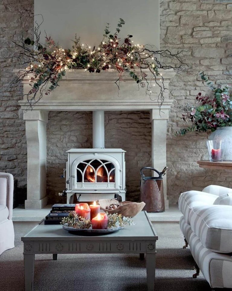 22+ Creative Christmas Mantle Decor Ideas for a Picture-Perfect Setup
