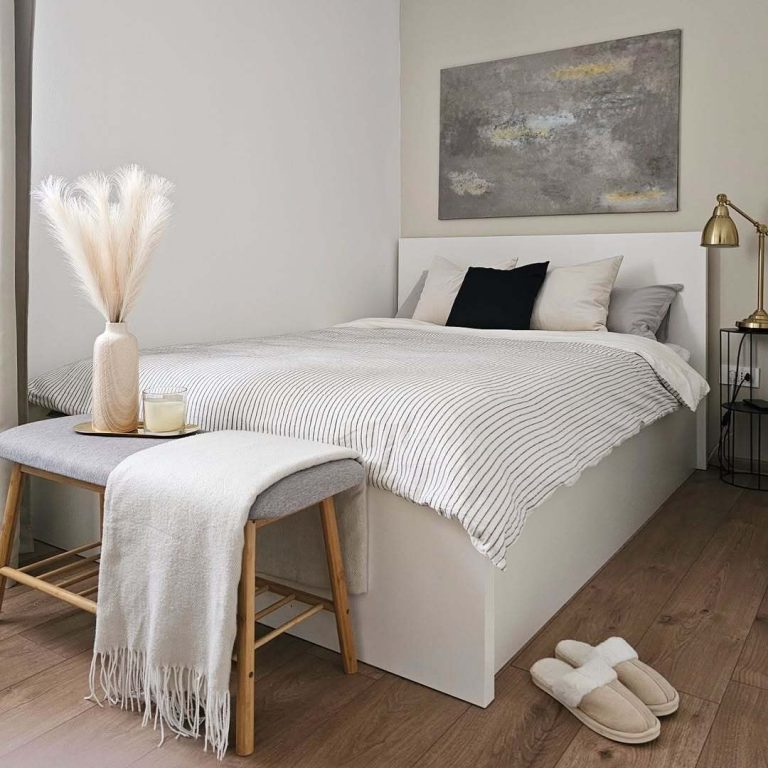 21+ Best Bedroom Corner Designs for Small & Large Spaces