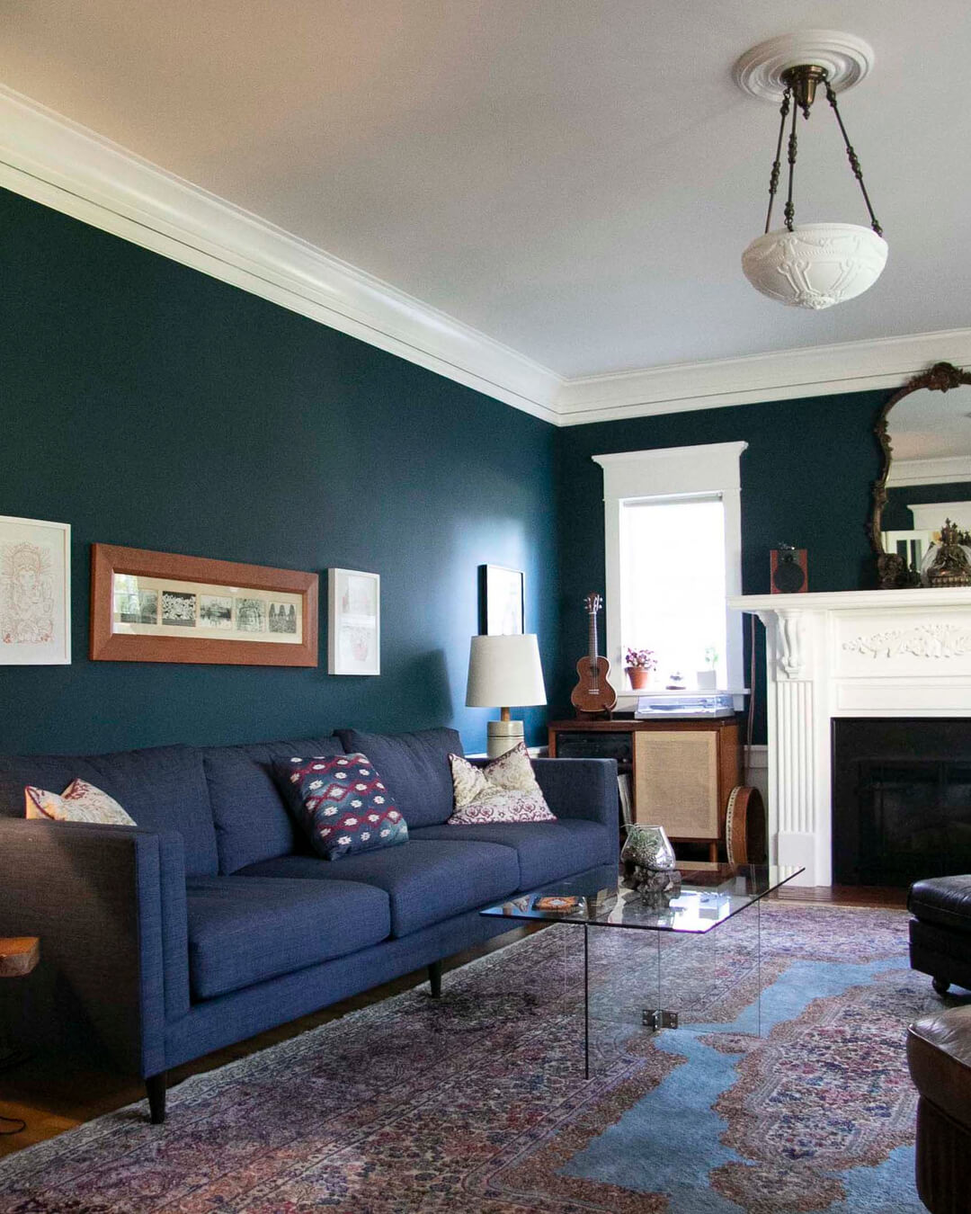 30+ Stunning Blue Couch Living Room Ideas for a Chic Space