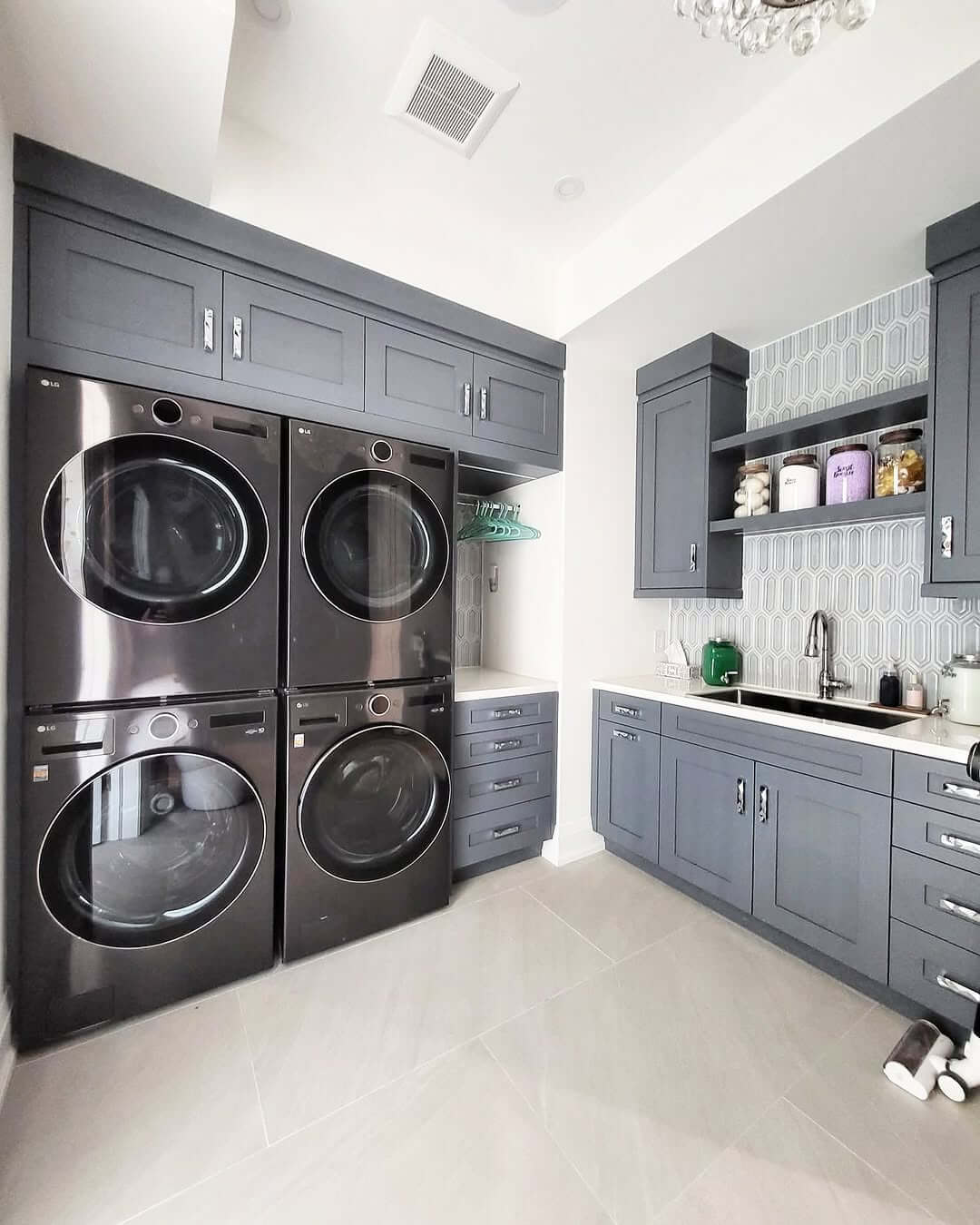 29+ Stylish Laundry Room Ideas to Maximize Space & Functionality
