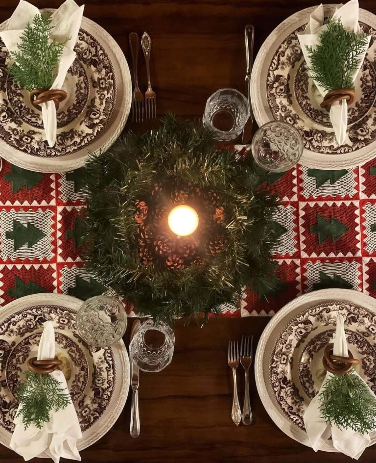 30+ Winter Table Decor Ideas for a Magical & Festive Look
