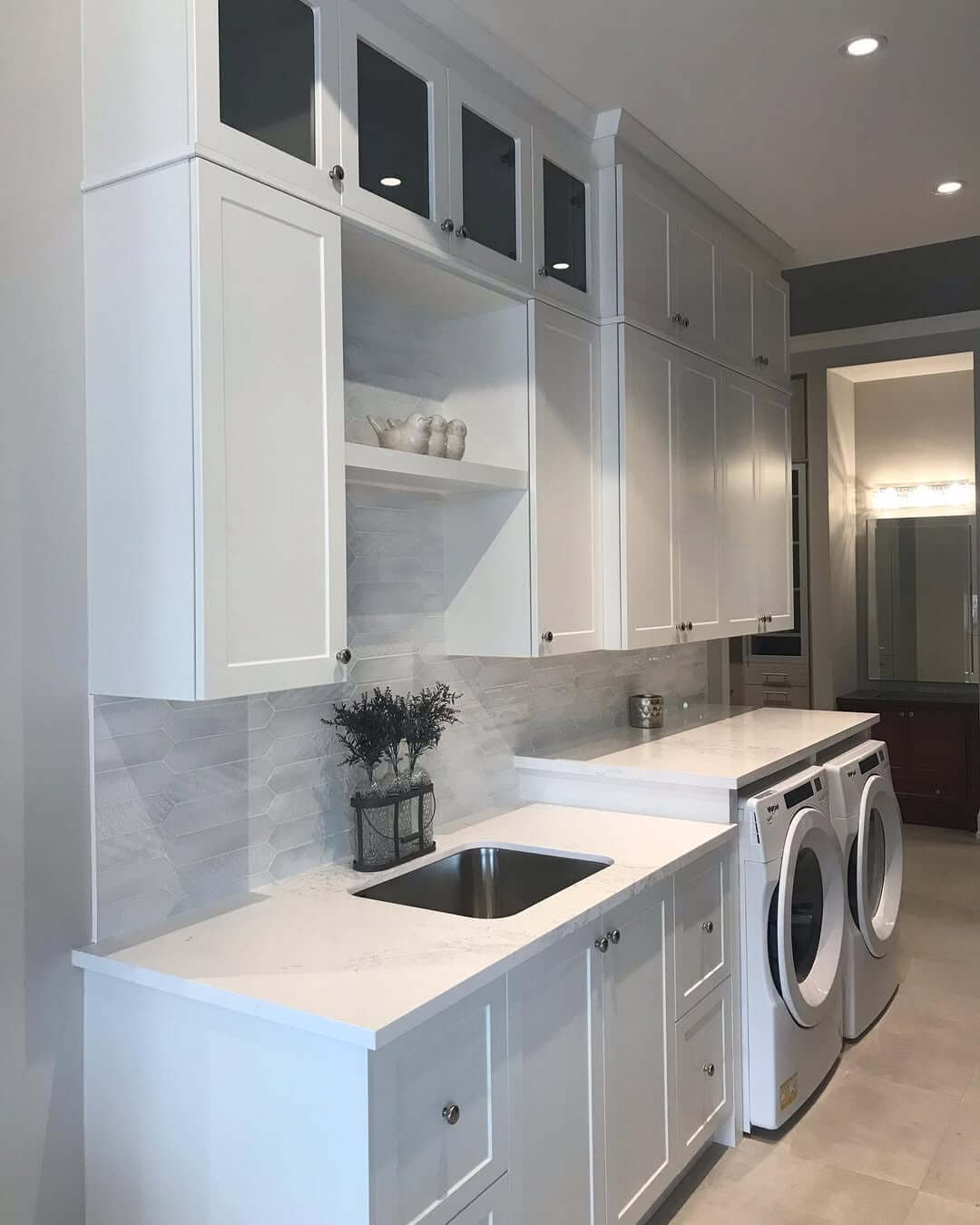 31+ Laundry Room Cabinet Ideas for a Chic & Organized Space