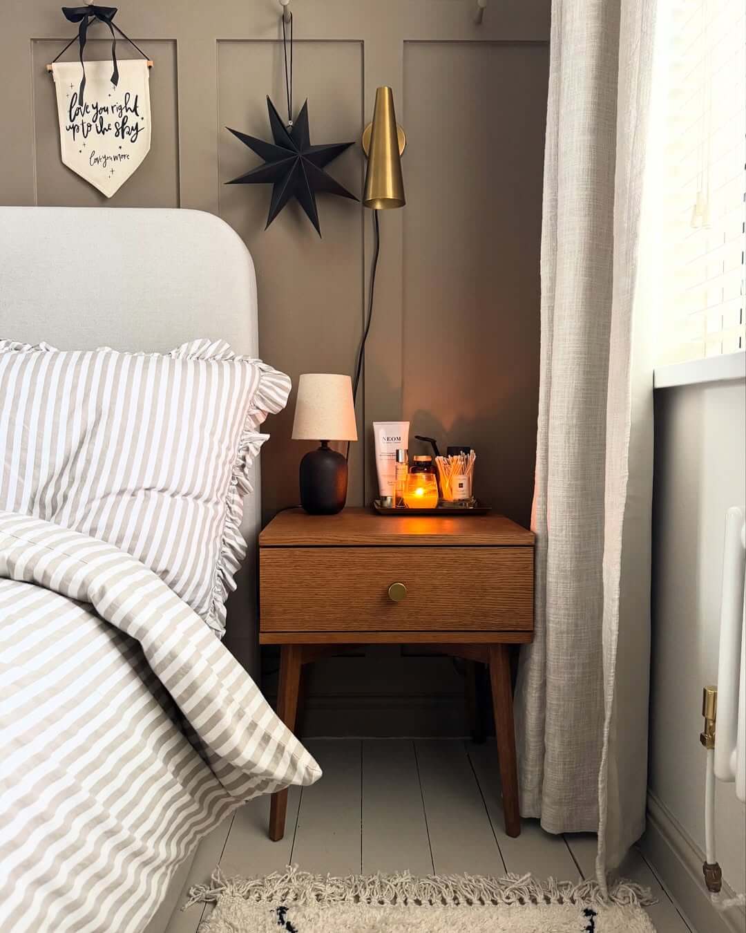 41+ Best Bedside Table Designs for Storage & Style