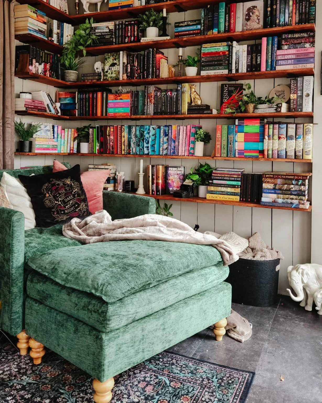 How to Design the Perfect Small Home Library Room