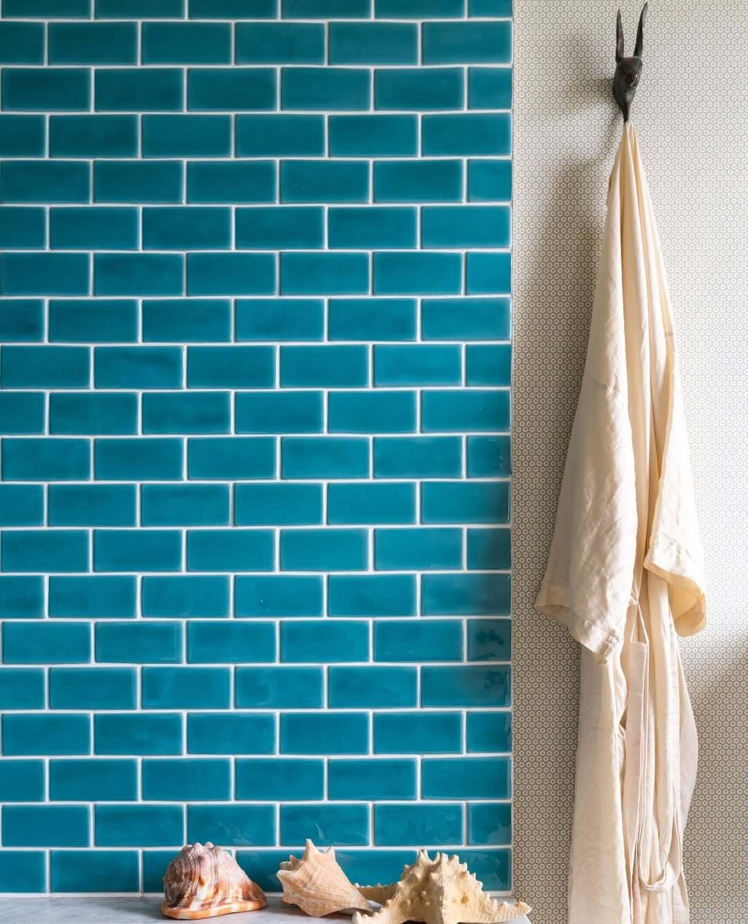 15+ Blue Bathroom Tile Ideas for a Chic & Modern Space