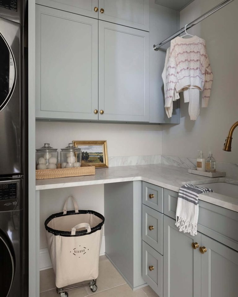 15+ Smart Laundry Room Hanging Ideas to Maximize Space & Function
