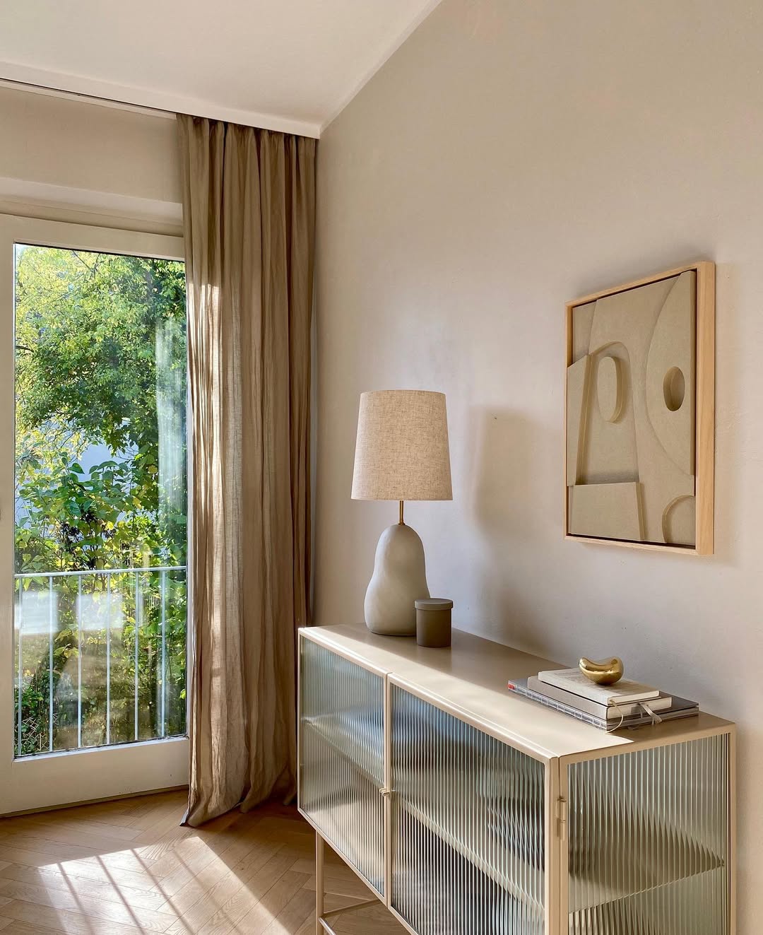 21+ Best Bedroom Corner Designs for Small & Large Spaces