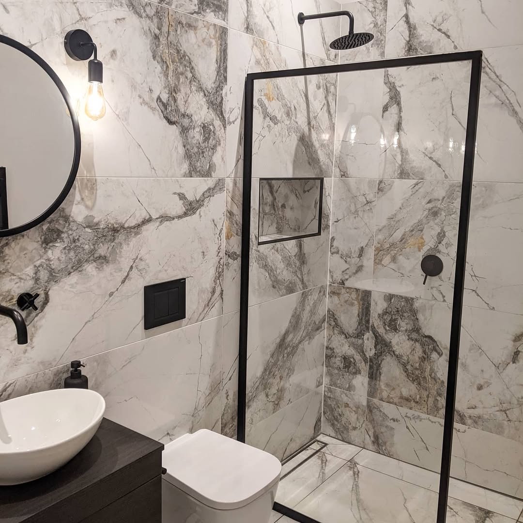 25+ Black Bathroom Hardware Ideas to Elevate Your Space