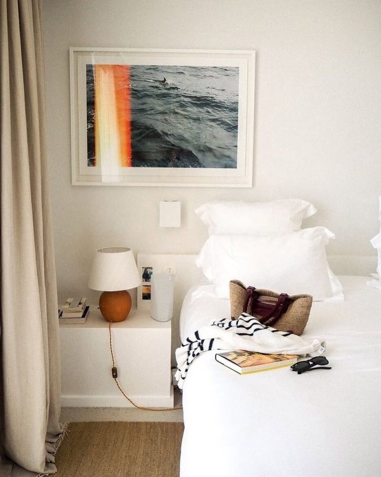 21+ Best Bedroom Corner Designs for Small & Large Spaces