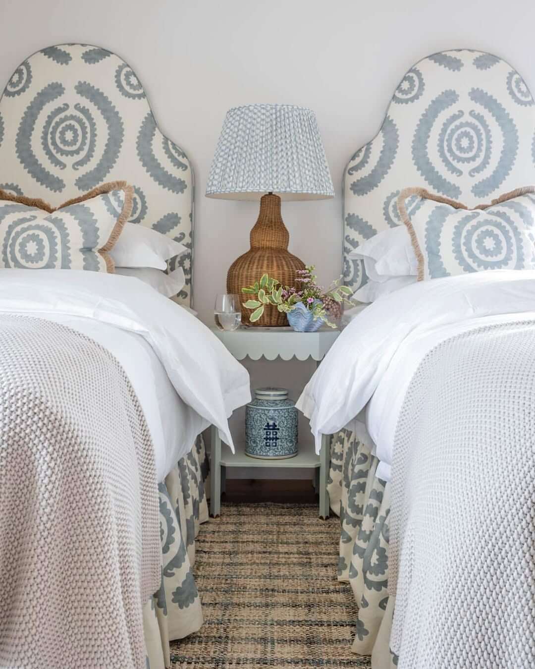 41+ Best Bedside Table Designs for Storage & Style