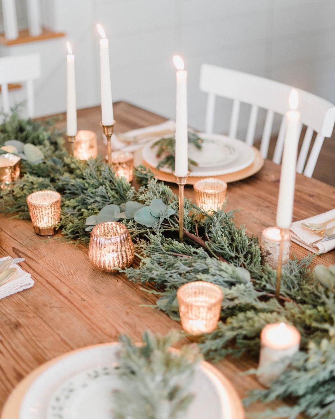 30+ Winter Table Decor Ideas for a Magical & Festive Look
