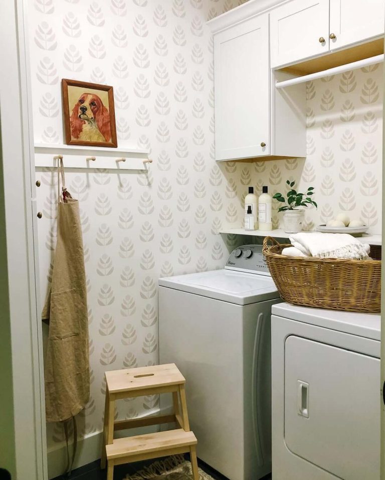 27+ Laundry Room Wallpaper Ideas for a Chic & Modern Look
