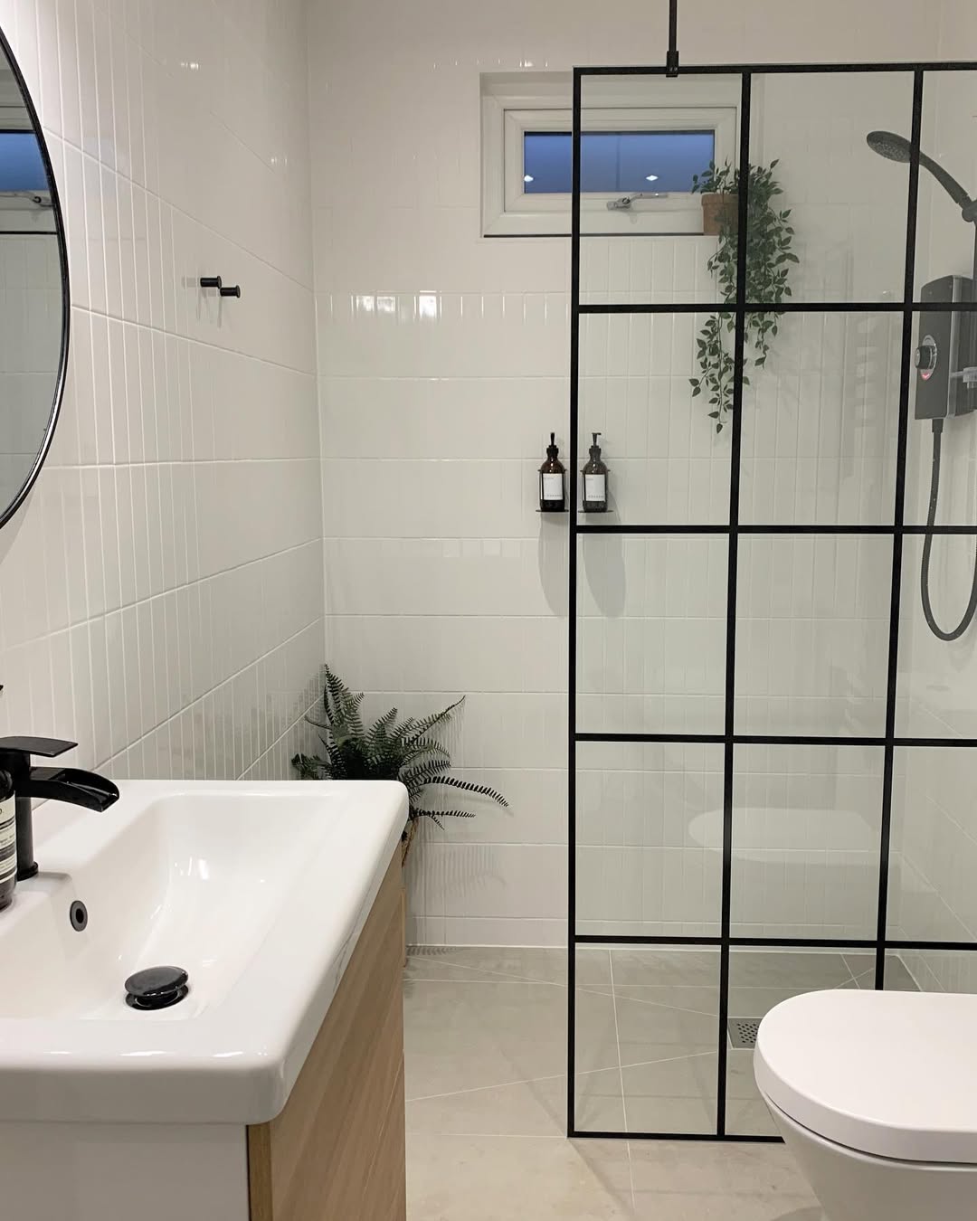 25+ Black Bathroom Hardware Ideas to Elevate Your Space