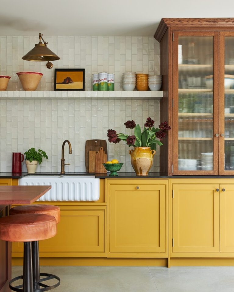 31+ Kitchen Cabinet Color Ideas to Transform Your Cooking Space