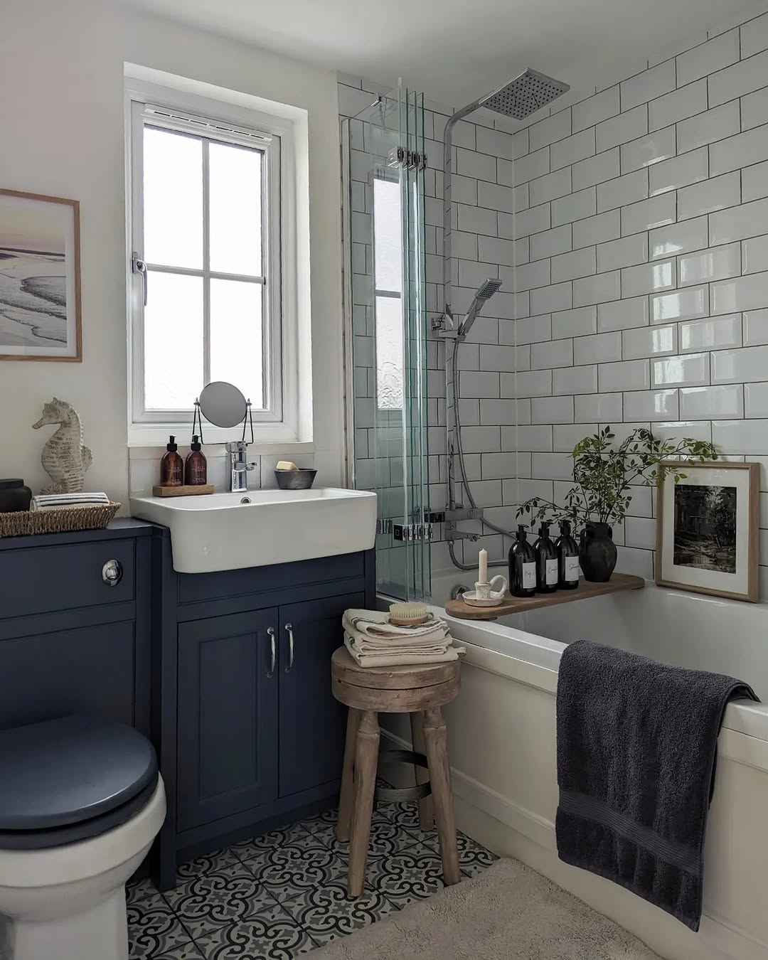 Stunning Navy Bathroom Ideas to Transform Your Space