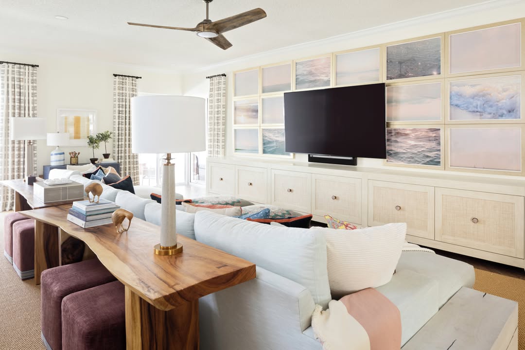 31+ Stunning Living Room Gallery Wall Ideas to Elevate Your Space