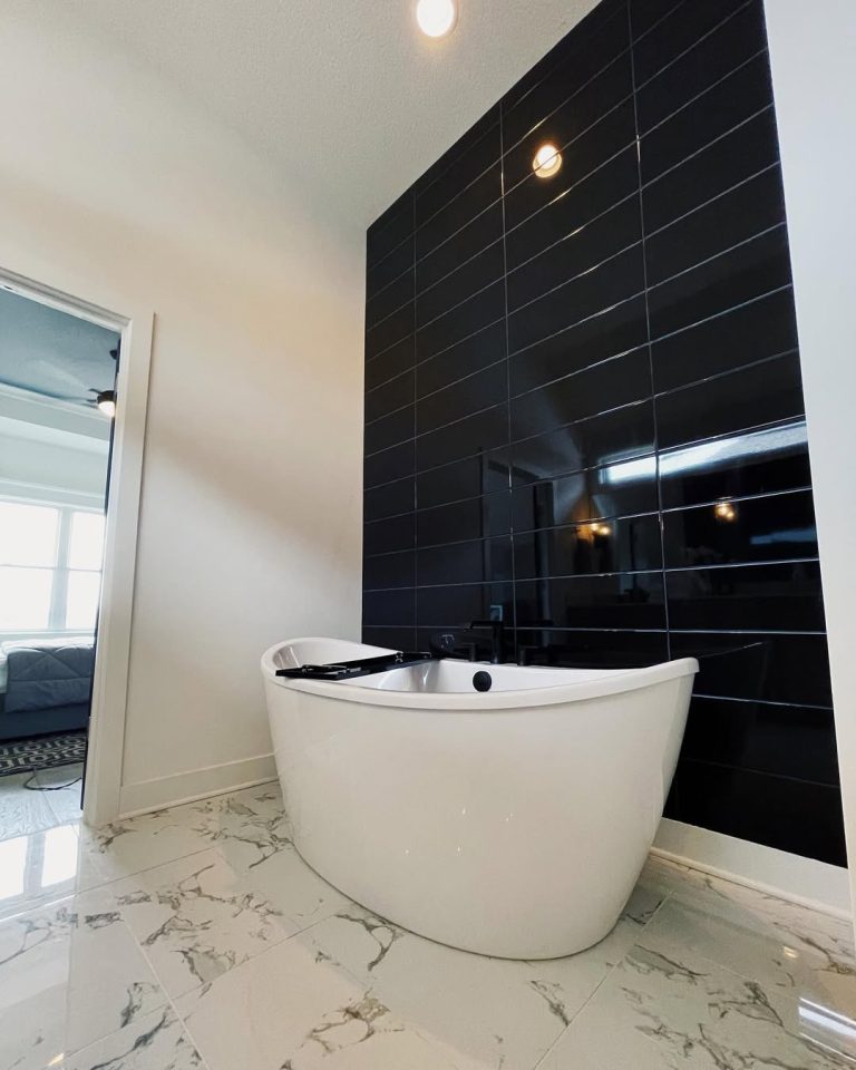 21+ Black Tile Bathroom Ideas for a Chic & Timeless Design