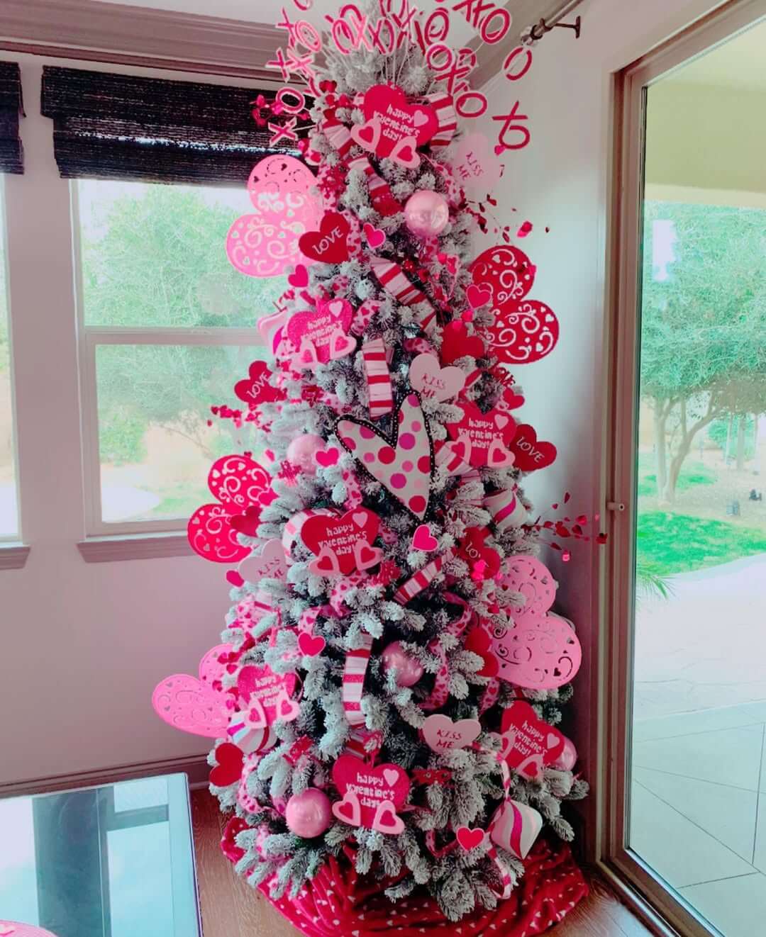 29+ Valentine's Tree Ideas to Spread Love and Cheer