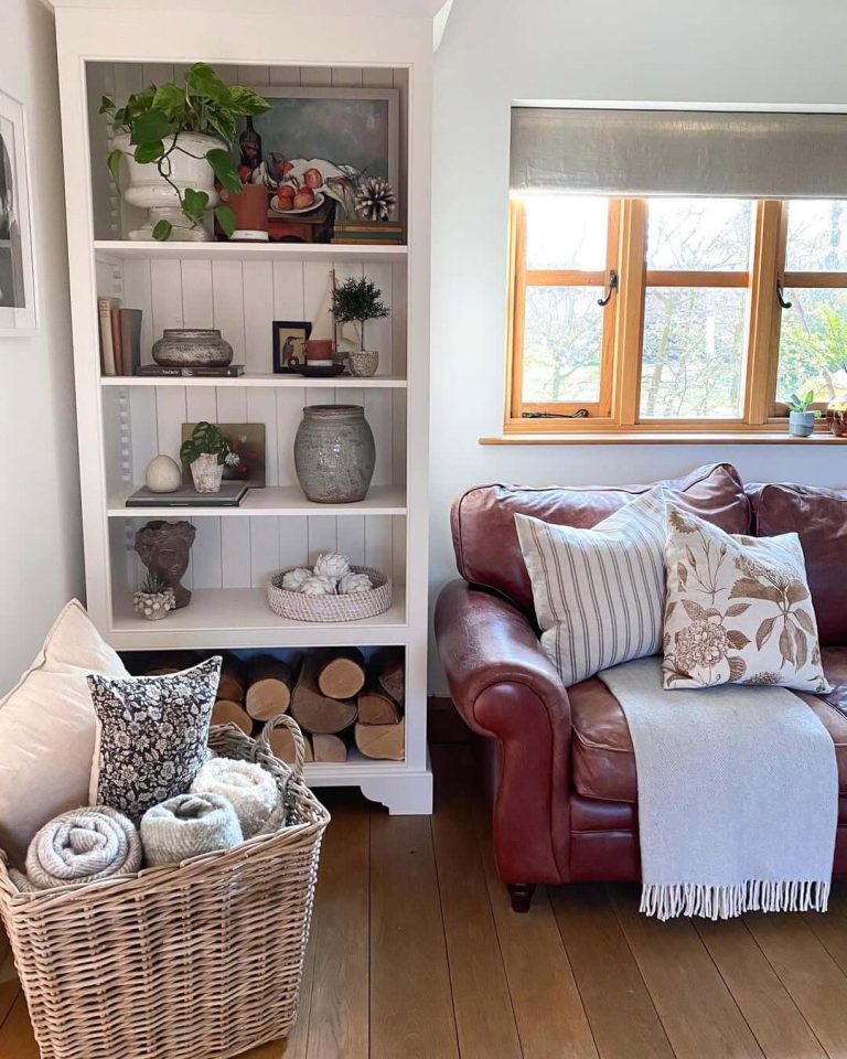 Best 27+ Living Room Corner Designs for Storage & Decor