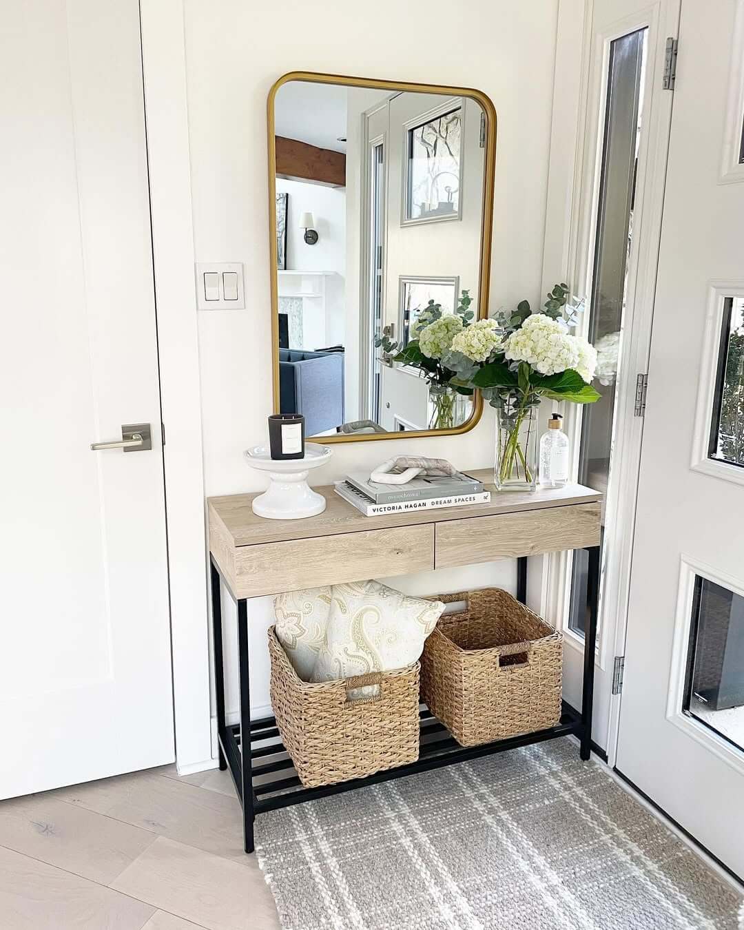 Best 31+ Entryway Mirror Ideas to Make a Great First Impression