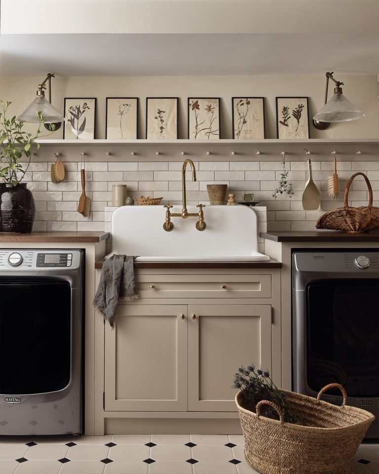 35+ Stylish Laundry Room Vanity Ideas to Maximize Space & Function