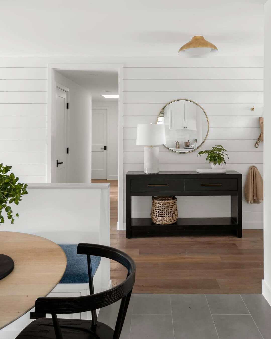 19+ Stunning Entryway Ideas to Make a Great First Impression