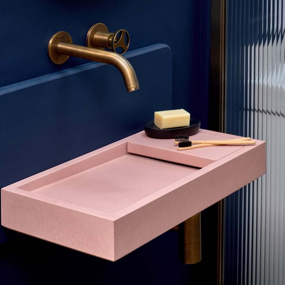 25+ Navy Blue Bathroom Wall Ideas for a Bold and Luxurious Look